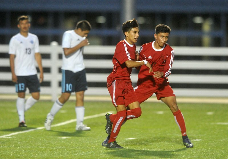 Soccer: Araujo leading top-seeded Springdale | The Arkansas Democrat ...