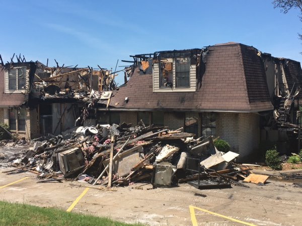 PHOTOS: Fire that destroyed 16 units at North Little Rock complex ruled ...
