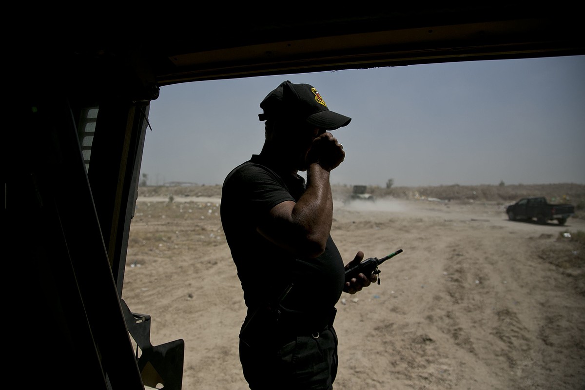 Spats among Iraq's security forces delay advance on Fallujah | Hot ...