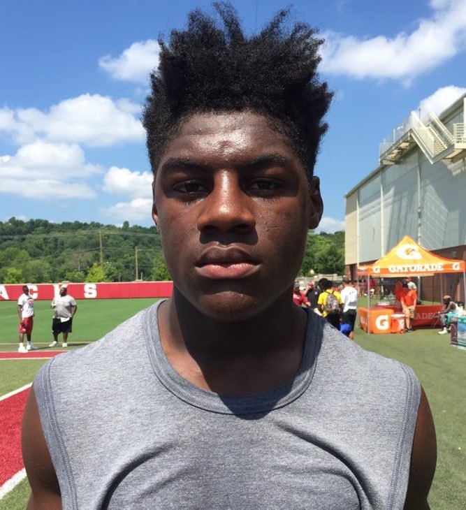 Linebacker amazed by Arkansas' unique practice field design | The ...