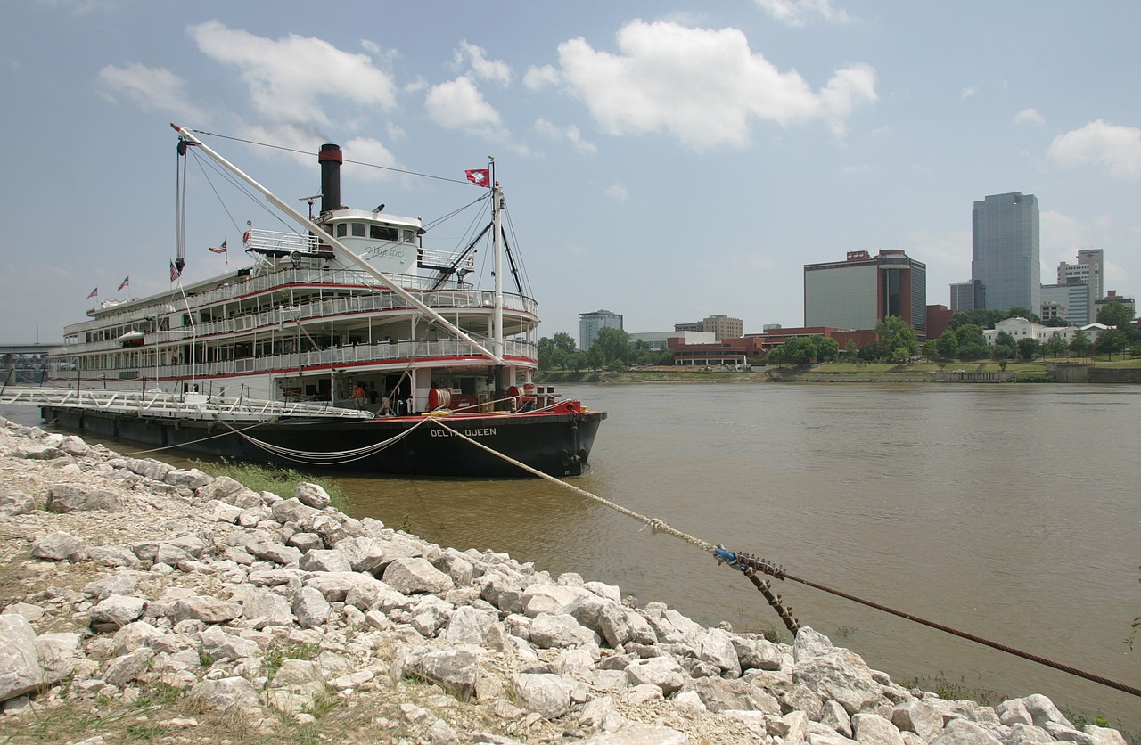 Senate panel OKs waiver for Delta Queen | The Arkansas Democrat-Gazette ...