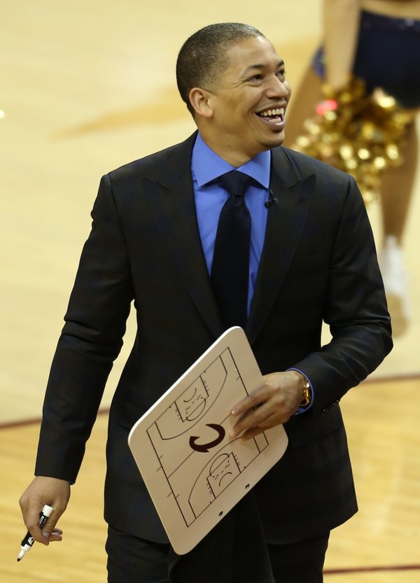 Champion Cavs extend Lue's contract | Hot Springs Sentinel Record