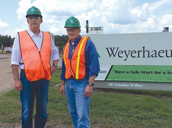 Officials tour Weyerhaeuser plant | Magnolia Banner News