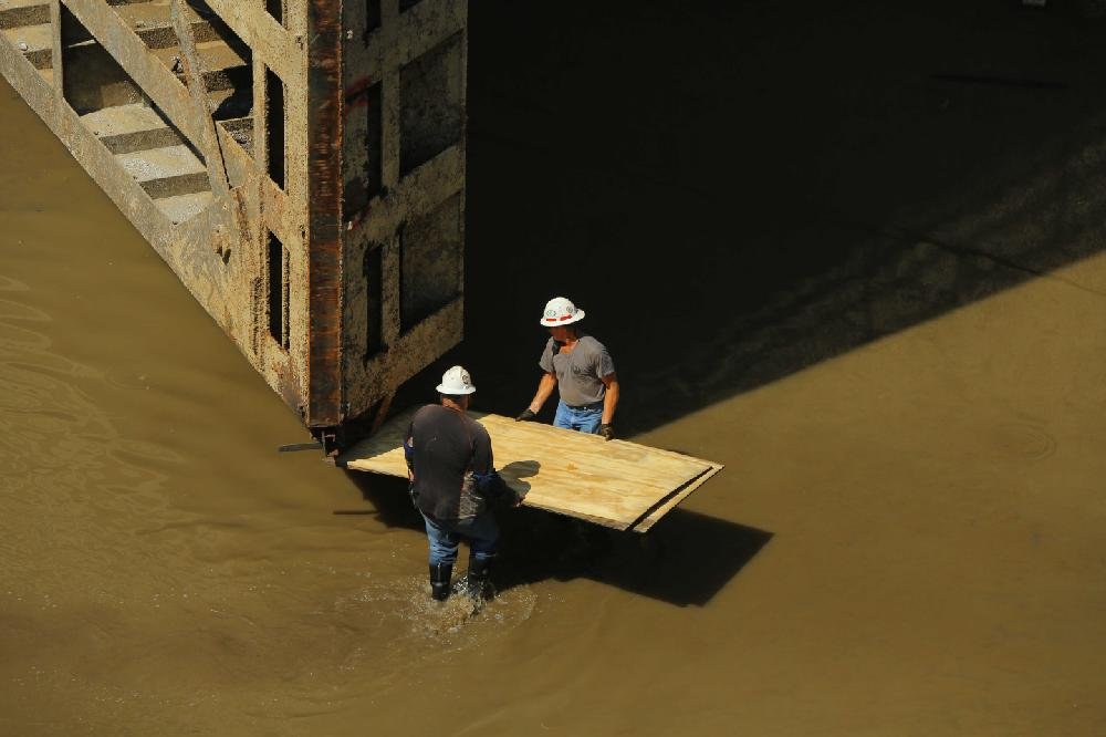 Terry Lock and Dam Maintenance Work | The Arkansas Democrat-Gazette ...
