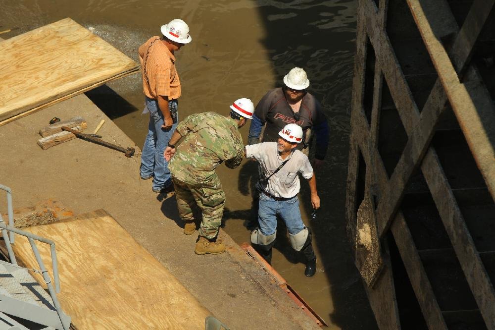 Terry Lock and Dam Maintenance Work | The Arkansas Democrat-Gazette ...