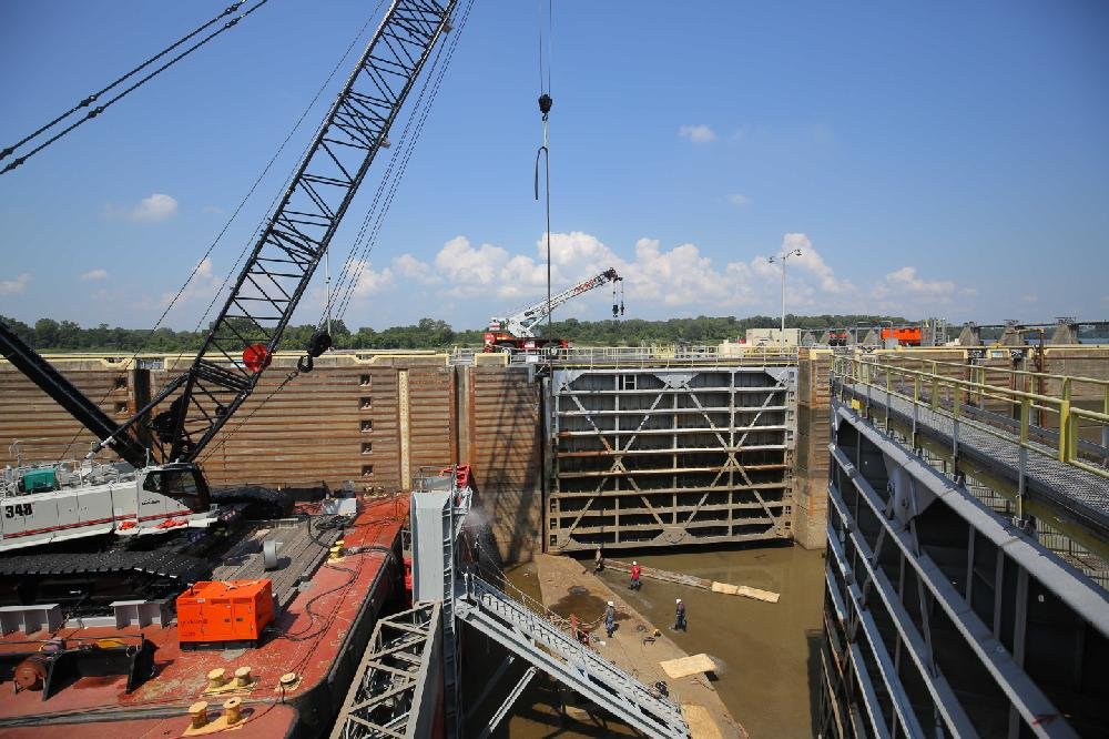 Terry Lock and Dam Maintenance Work | The Arkansas Democrat-Gazette ...