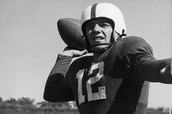 WholeHogSports - Former Razorback, Olympic medalist Clyde Scott dies at 93