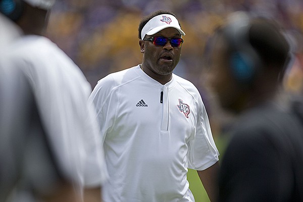 Diversified attack: Aggies add run to strong pass game | The Arkansas ...