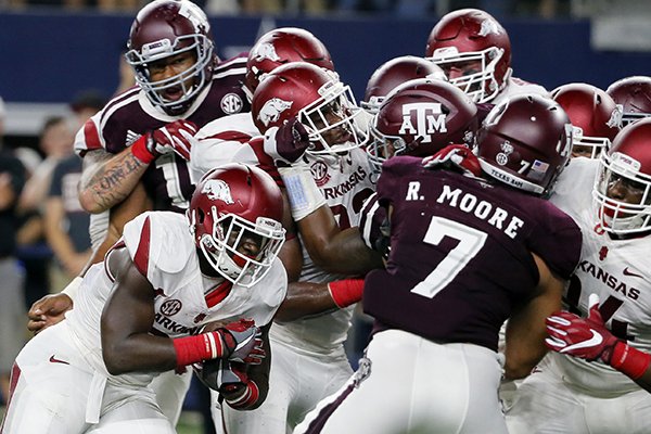 Stuffed Hogs: Offense works to push past futility at goal line | Whole ...