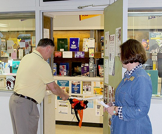 Magnet Cove sets up college, career display | Hot Springs Sentinel Record