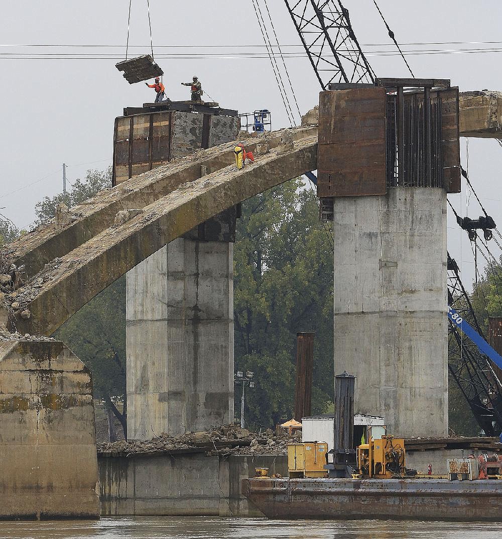 Explosive charges now set to go off this morning after storm delayed ...