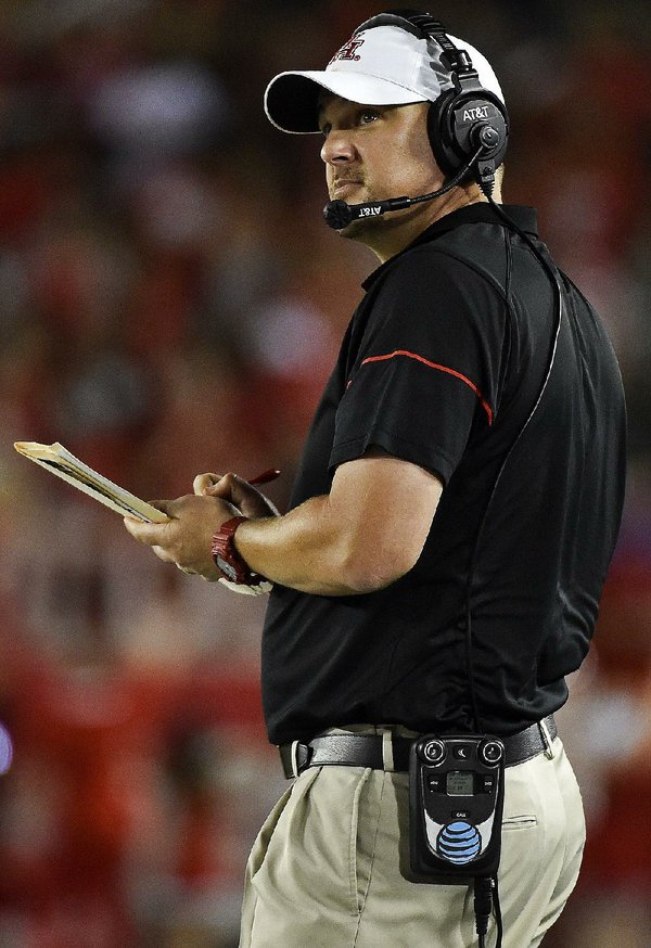 Coach kiss good start for Coogs | Northwest Arkansas Democrat-Gazette