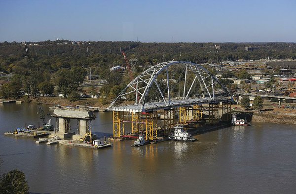 Firm set to place Broadway Bridge's 2nd arch
