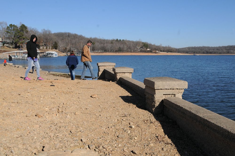Low water common winter condition at Beaver Lake