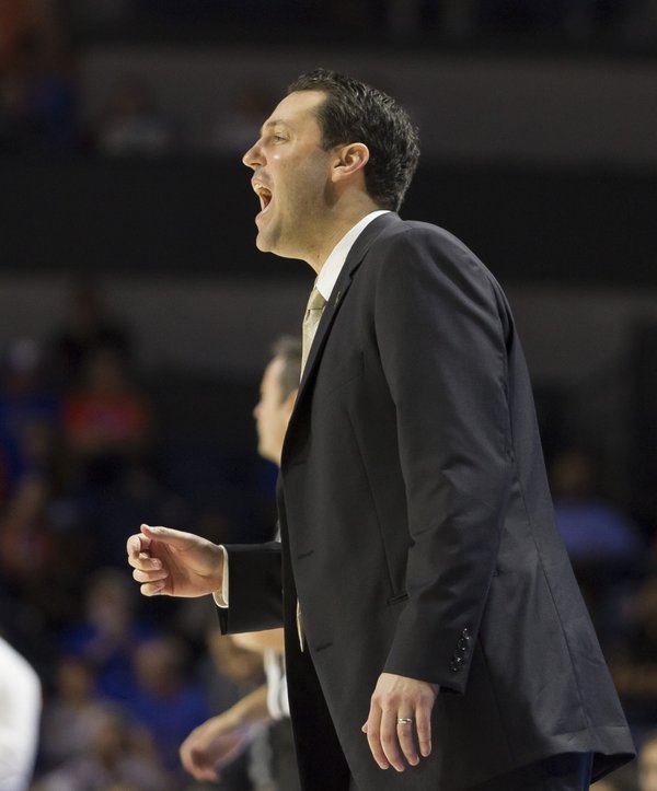 Vandy finds way to win at Florida