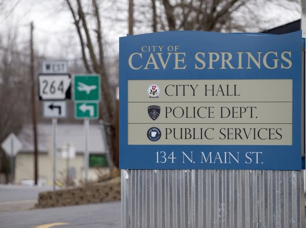 Cave Springs mayor requests investigation into city treasurer