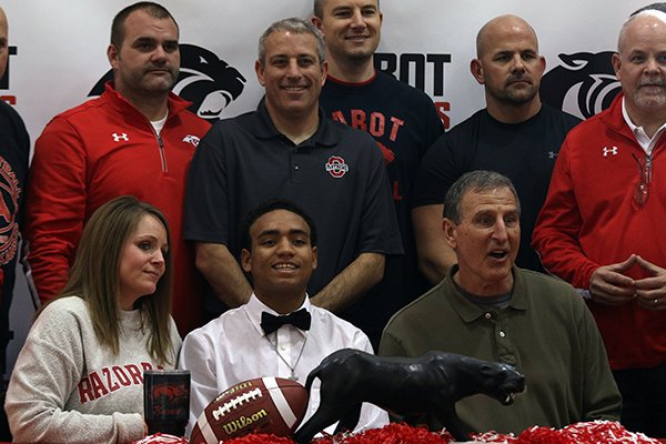 VIDEO: Cabot's Jarrod Barnes signs with Razorbacks | The Arkansas ...