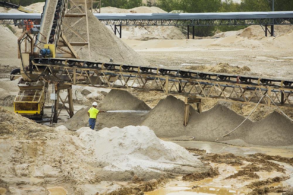 In Texas, mining sand for fracking experiences boom