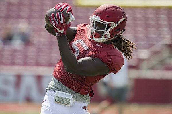 WholeHogSports - Juco WR Brandon Martin learns plays, to keep weight off