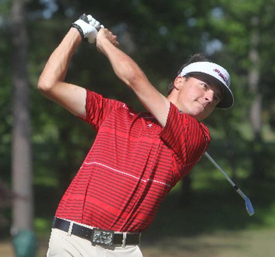 Reddies, Golden Suns keep golf titles