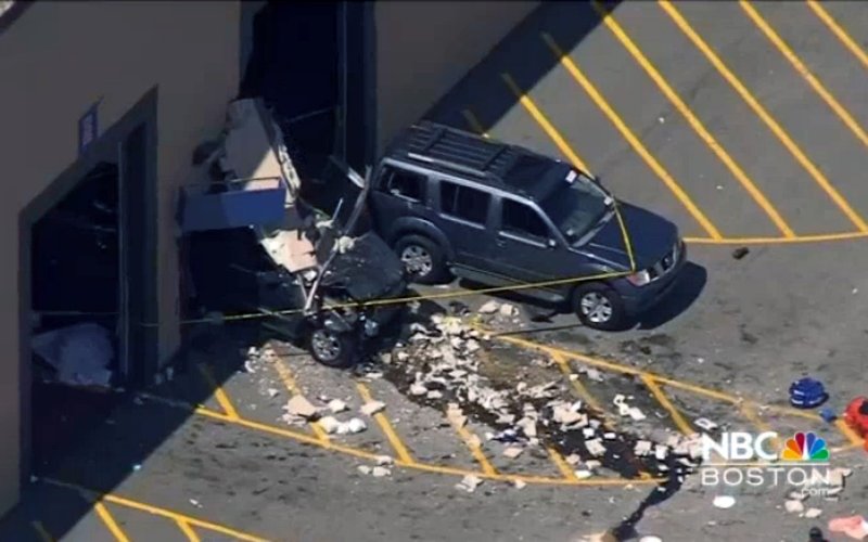 3 dead, 9 injured after SUV accelerates, crashes during auto auction ...