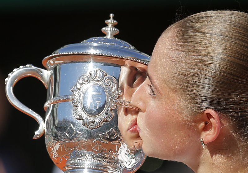 Unseeded Ostapenko Wins French Open For 1st Title Hot Springs