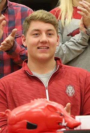 Local O-lineman grows in to offer | The Arkansas Democrat-Gazette ...
