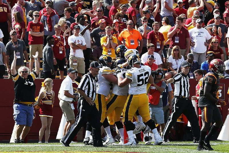Hawkeyes rally to stun Cyclones | Northwest Arkansas Democrat-Gazette