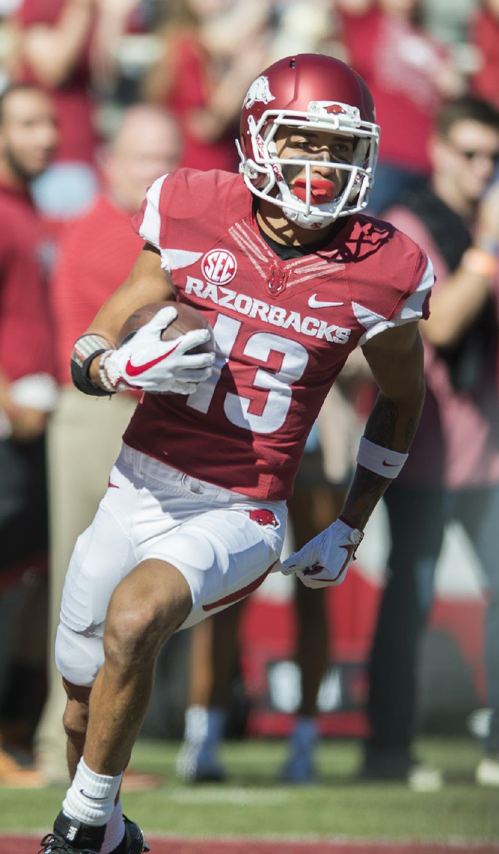 Arkansas beats New Mexico State 42-24