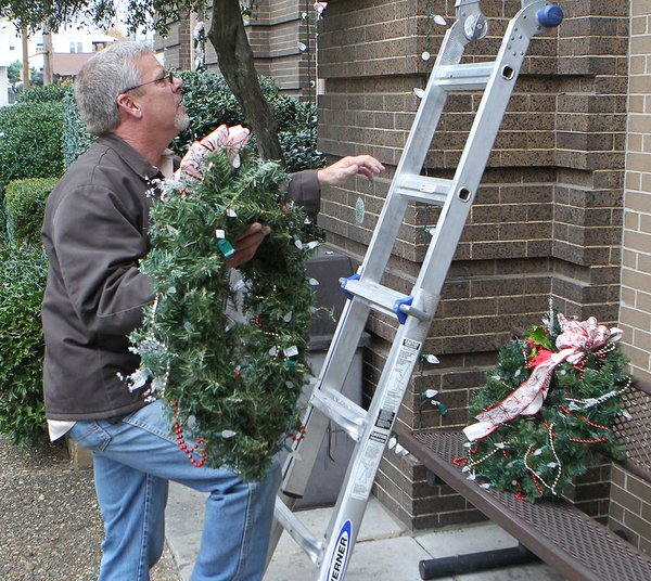 Decorating day | Hot Springs Sentinel Record