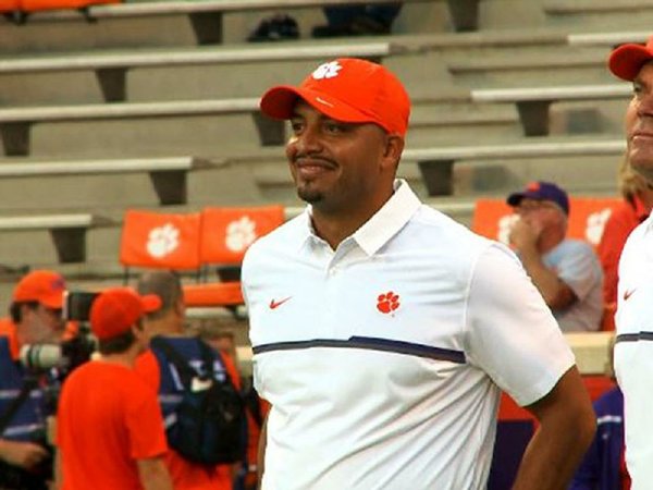 Clemson co-offensive coordinator wins Broyles Award honoring college ...