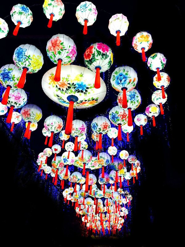 Chinese Lantern Fest boasts handmade luminary displays