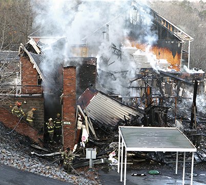 Overnight blaze rolls through condo complex | Hot Springs Sentinel Record