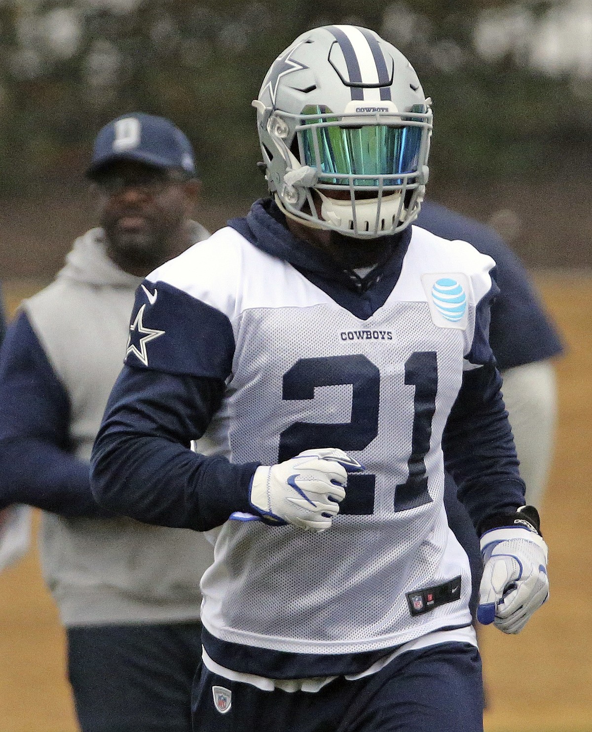 Zeke keeps mum on his suspension | Northwest Arkansas Democrat-Gazette