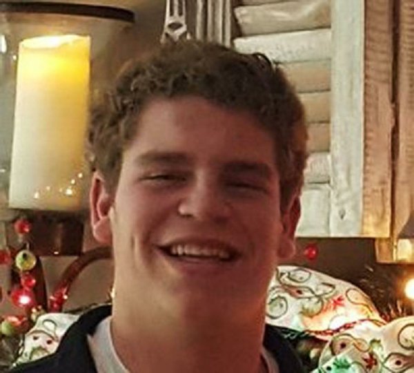 Recruiting Thursday: O-line target Ryan Winkel | Whole Hog Sports