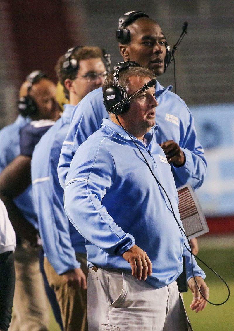 Sr. class set it up for Kelley | The Arkansas Democrat-Gazette ...