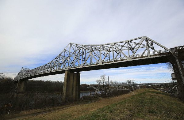 Historic Arkansas bridge gets few weeks' reprieve from demolition | The ...