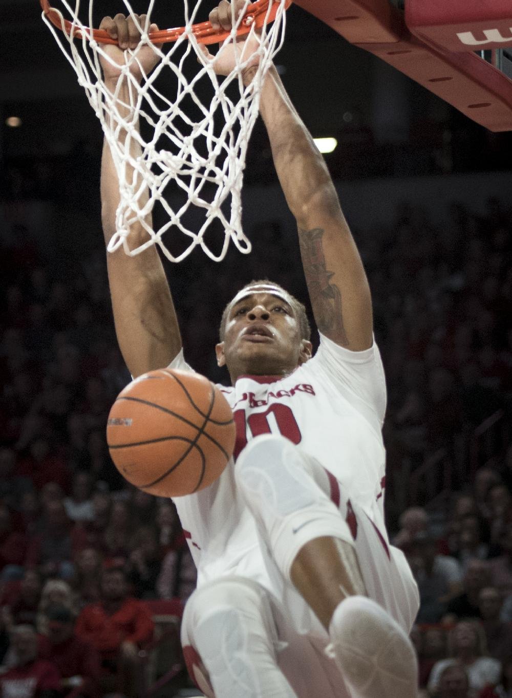Razorbacks edge out Oklahoma State 66-65 | The Arkansas Democrat ...