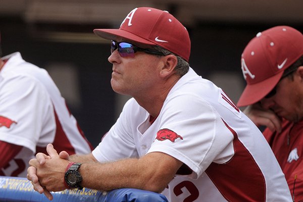 Hogs baseball team falls 7-6, splits 4 during trip west | Whole Hog Sports