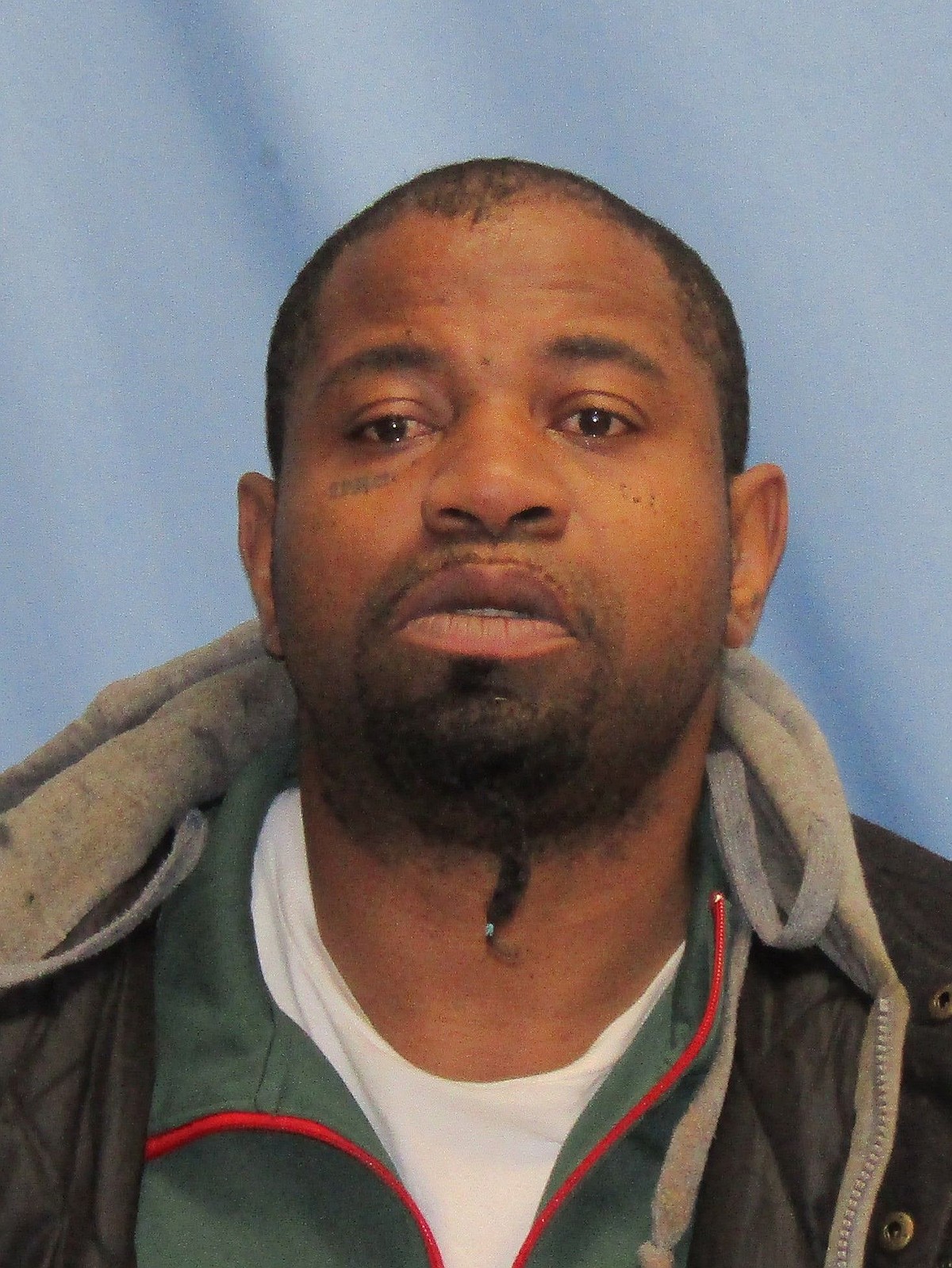 Authorities: Little Rock man attacks bank guard, steals gun; suspect ...