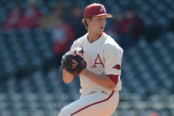 Caleb Bolden to miss 2019 with Tommy John | Whole Hog Sports