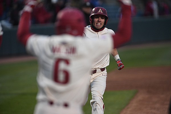 Arkansas beats Auburn with a walk-off | Whole Hog Sports