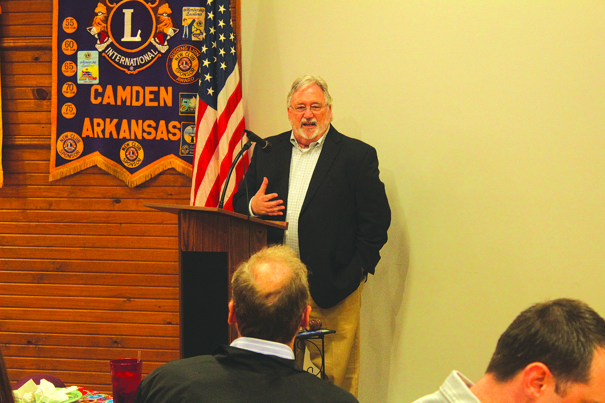 Mayoral candidate Chilcote visits with Kiwanis Club | Camden News