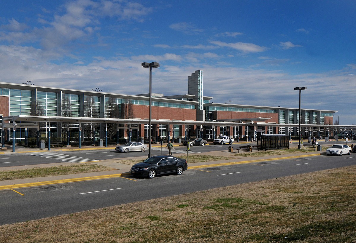 XNA parking deck expected to open in August | Northwest Arkansas ...