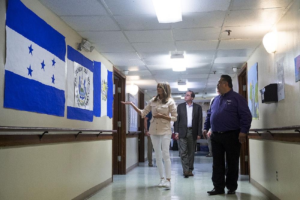 First lady visits immigrant shelter