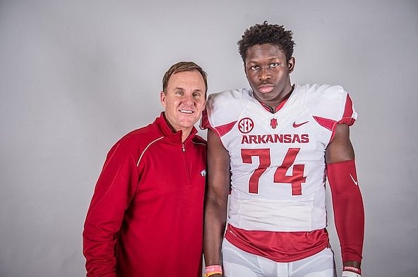 Coaches, fans play role in Collin Clay's decision to be a Hog | The ...