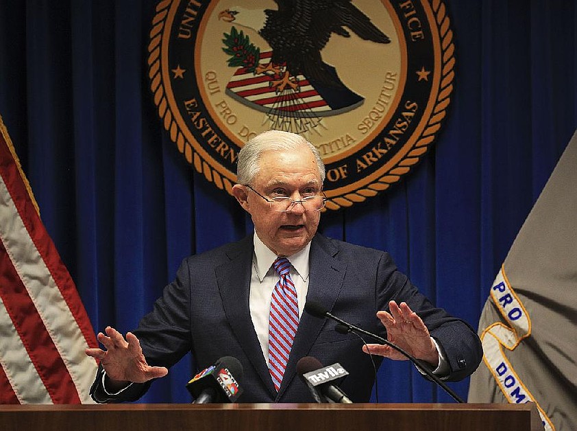 U.S. AG Jeff Sessions visits Arkansas, aims to fix offenders law ...