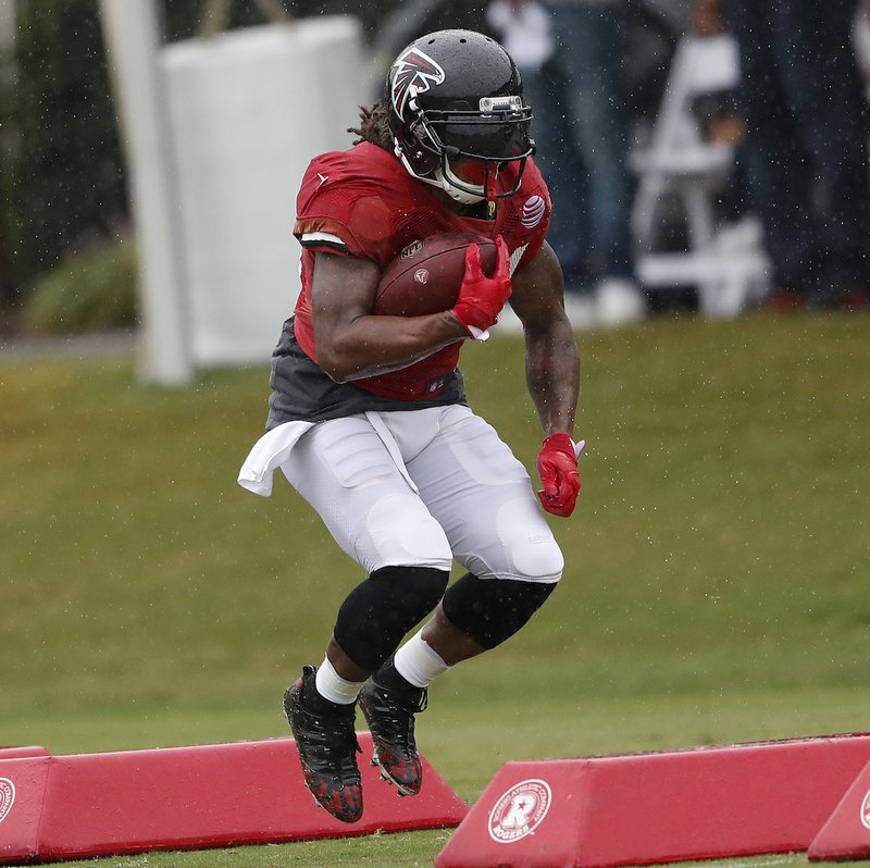 Freeman feeling good, smiling again for Falcons | Hot Springs Sentinel ...