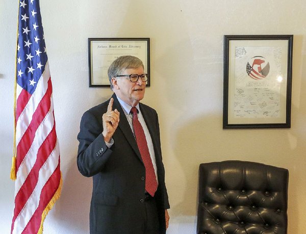 Rutledge's rival Lee in Arkansas AG race urges voters to compare ...