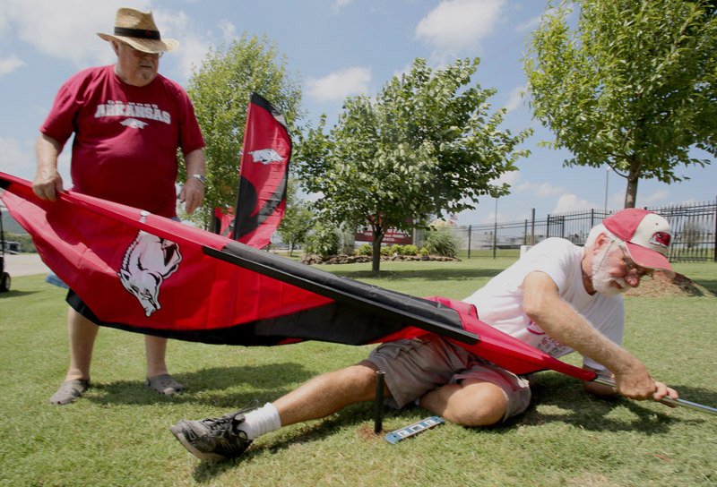 PHOTOS: Razorback Road Hogs getting ready for game day | Northwest ...